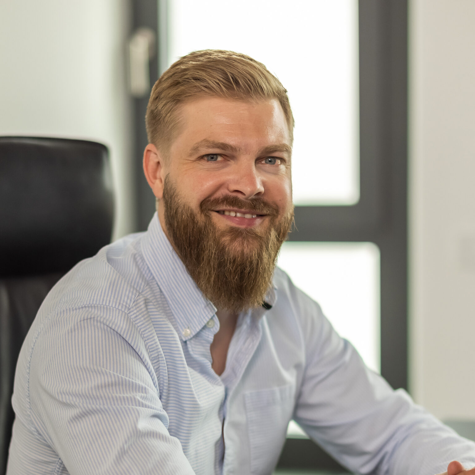 Who We Are - HOYER Handel GmbH
